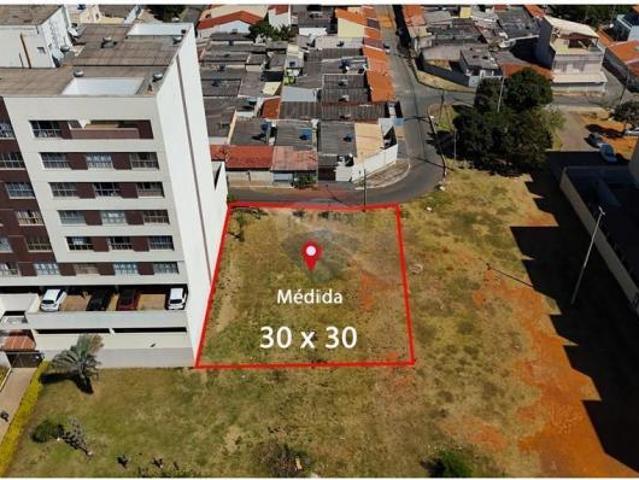 Terreno de 900m para Incorporação | Projeto Aprovado para 54 Apartamentos | Pronto para Construir