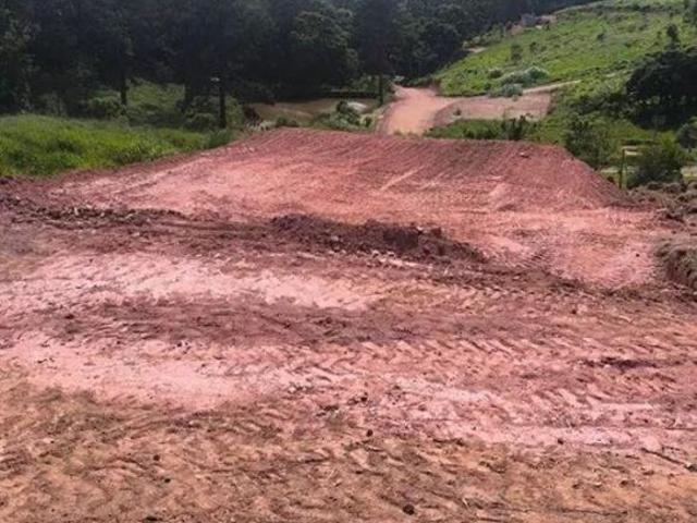 Terreno dentro de condomínio em Ibiúna