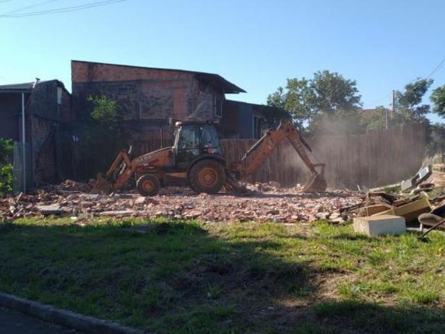 Terreno desocupado esquina