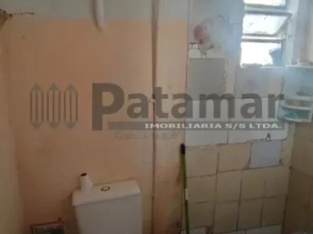 Terreno Disponível para Locação com Casa Velha nos Fundos