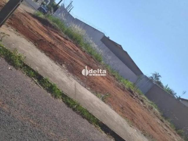 Terreno disponível para venda no bairro Aclimação em Uberlândia MG