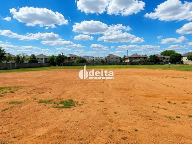 Terreno disponível para venda no bairro Jardim Brasília em Uberlândia MG