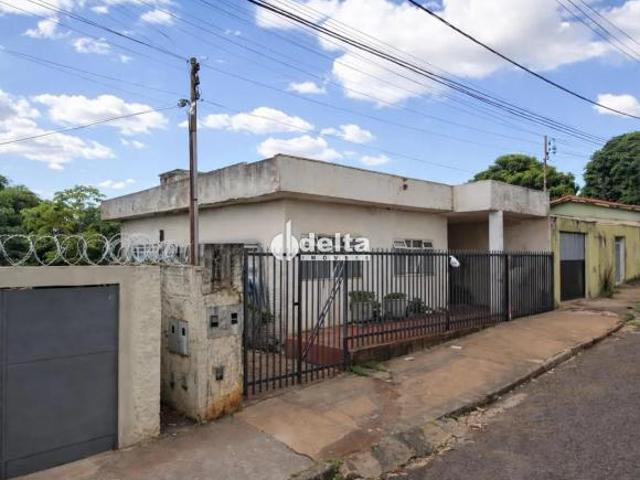 Terreno disponível para venda no bairro Osvaldo Rezende em Uberlândia MG