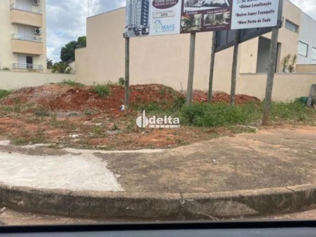 Terreno disponível para venda no bairro Laranjeiras em Uberlândia MG