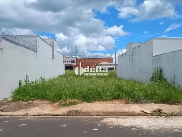 Terreno disponível para venda no bairro Laranjeiras em Uberlândia MG