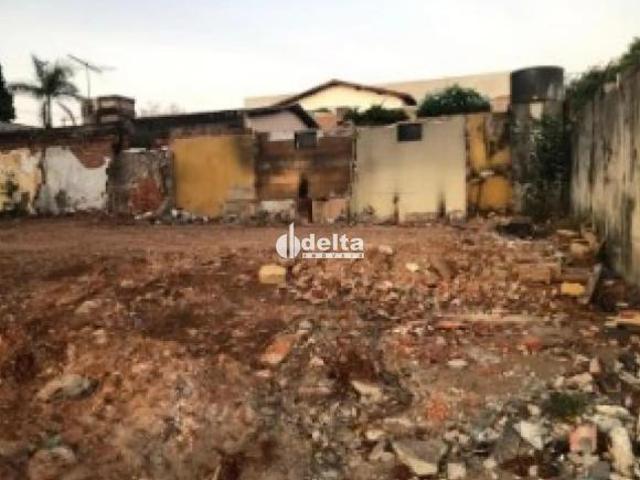 Terreno disponível para venda no bairro Martins em Uberlândia MG