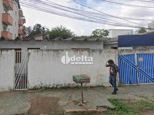 Terreno disponível para venda no bairro Saraiva em Uberlândia MG
