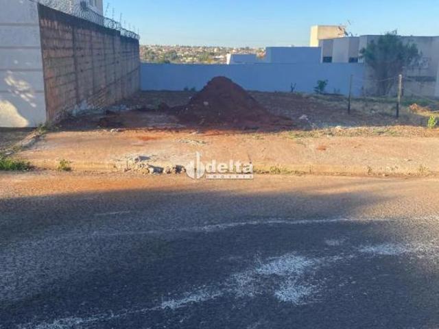 Terreno disponível para venda no bairro Pampulha em Uberlândia MG