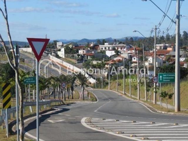Terreno disponível para venda no Loteamento Caminhos De San Conrado, situado em