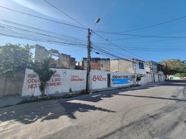 Terreno do Bairro Itaoca com 842 metros próximo ao Shopping Parangaba!