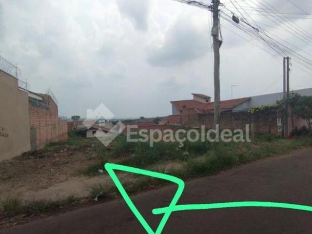 Terreno dos seus sonhos em Rondon, Lençóis Paulista! Pronto para construir, com otima localização