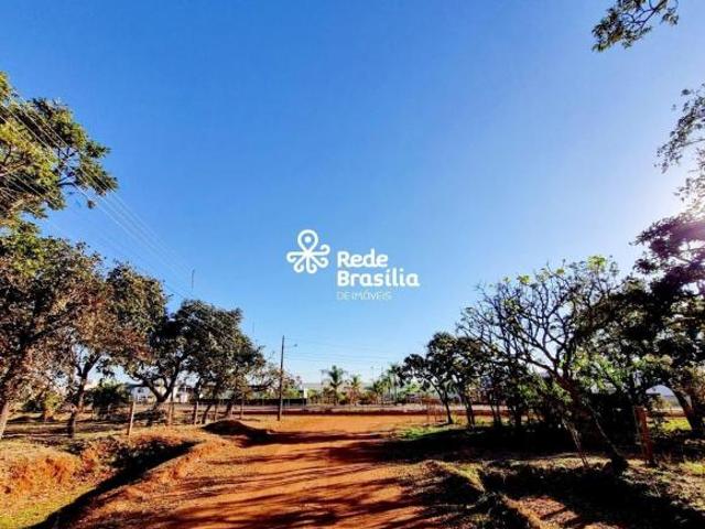 Terreno dos Sonhos 2.400 m² no Condomínio São Francisco I Oportunidade Única!
