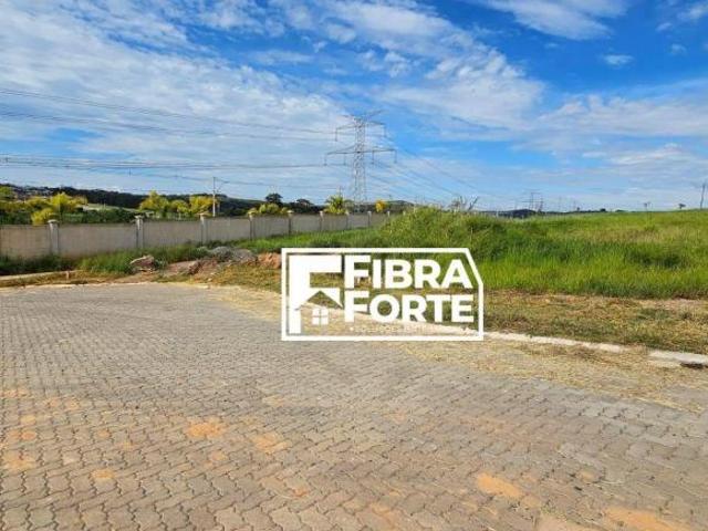 Terreno excelente no condomínio Le Jardin em Sousas, com 638 metros