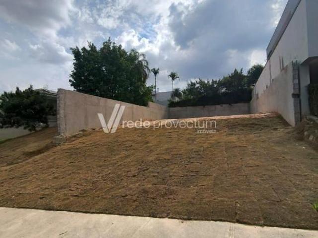 Terreno exclusivo à venda com 420m² de área total