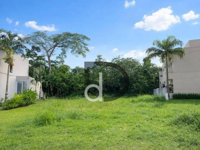 Terreno exclusivo em localização privilegiada no Módulo 24