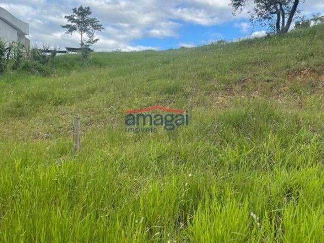Terreno Exclusivo no Vale dos Lagos: 2600m² com Vista maravilhosa