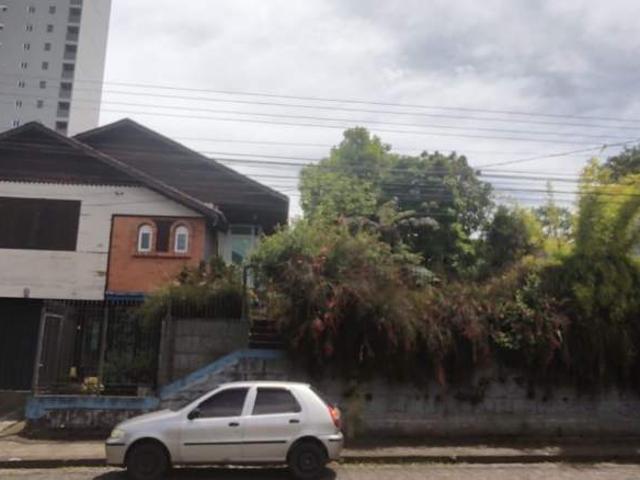 Terreno em Medianeira, Caxias do Sul/RS de 638m² à venda por R$ 1.199.000,00