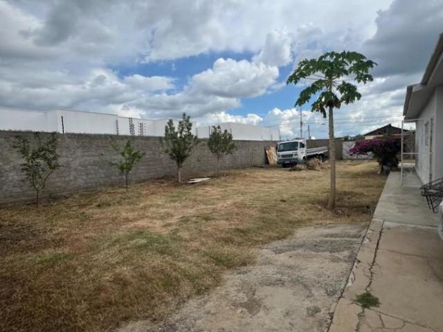 Terreno em Noé Trajano, Patos/PB de 330m² à venda por R$ 159.000,00