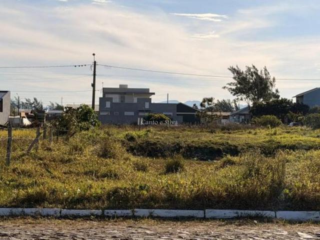 Terreno em Avenida na Praia de Atlântida Sul