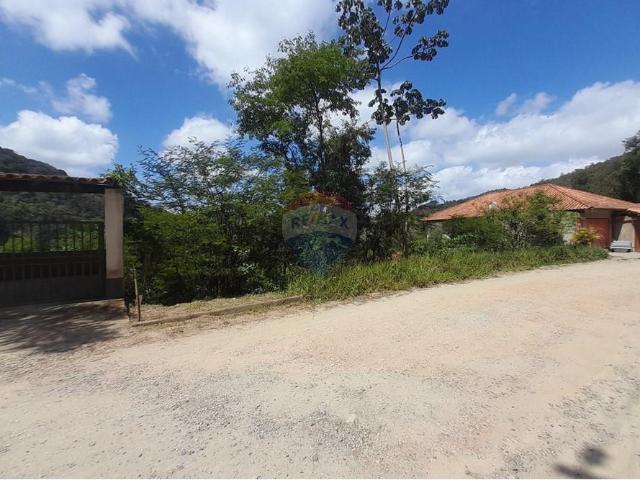 Terreno em Albuquerque, Teresópolis/RJ de 1046m² à venda por R$ 187.900,00