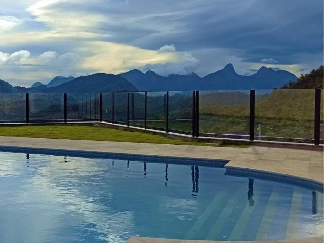 Terreno em Albuquerque, Teresópolis/RJ de 565m² à venda por R$ 269.900,00