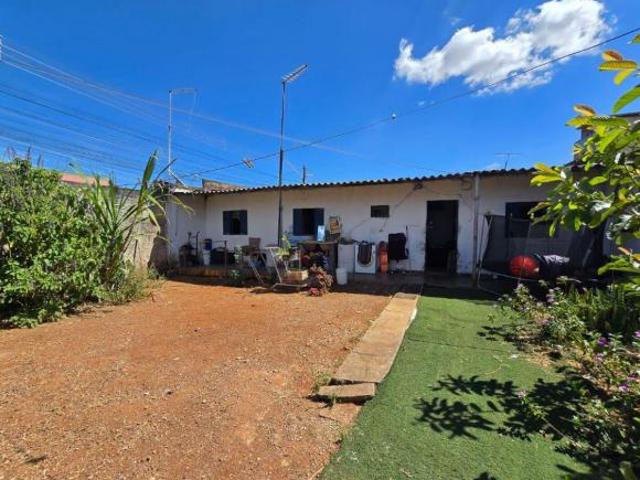 TERRENO EM ÁREA COMERCIAL/ MEIO DE QUADRA NA CEILANDIA NORTE