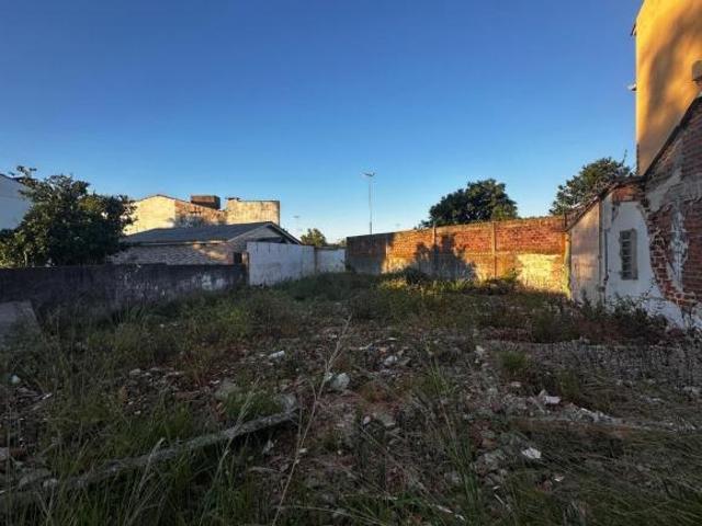 Terreno em bairro nobre em Porto Alegre, situada ao lado do Ecoville na Zona Norte