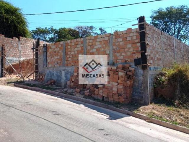 Terreno em Bandeirantes, São Joaquim De Bicas/MG de 407m² à venda por R$ 60.000,00