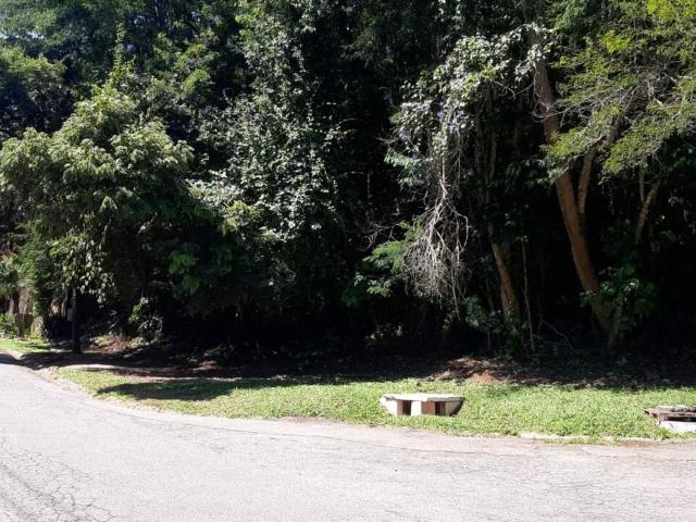 Terreno em Cumbari, Mairiporã/SP de 1477m² à venda por R$ 329.000,00