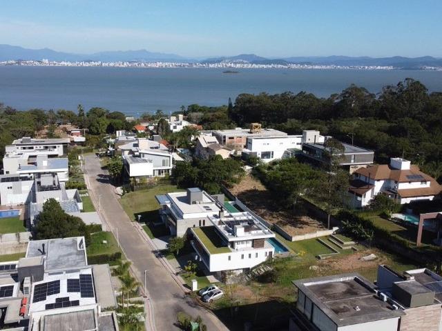 Terreno em Cacupé, Florianópolis/SC de 0m² à venda por R$ 3.099.000,00