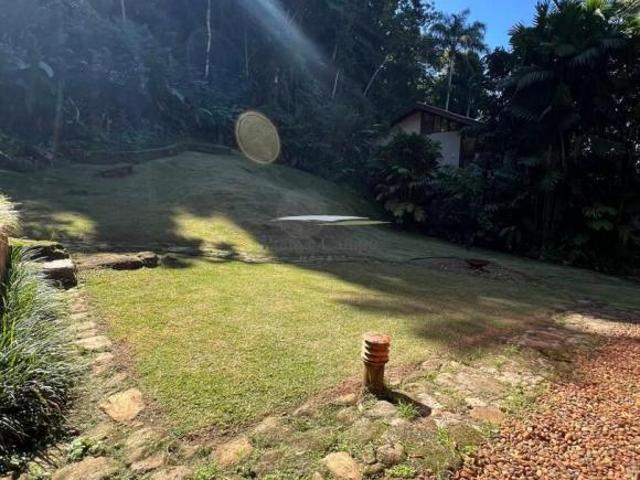 Terreno em Camburi a 100m da praia em condomínio com lazer completo