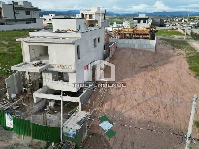 Terreno em Campos de Golfe, São José dos Campos/SP de 330m² à venda por R$ 593.900,00