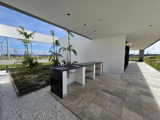 Terreno em Campos de Golfe, São José dos Campos/SP de 331m² à venda por R$ 729.900,00