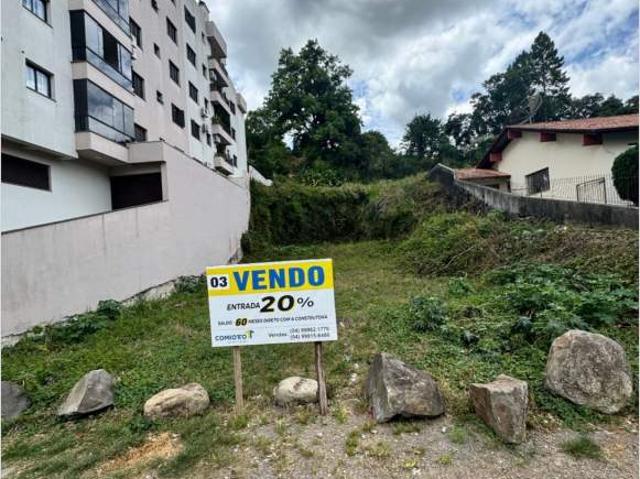 Terreno em Centro, Veranópolis/RS de 1050m² à venda por R$ 929.000,00