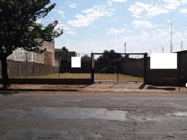 Terreno em Centro, Araçatuba/SP de 640m² à venda por R$ 640.000,00
