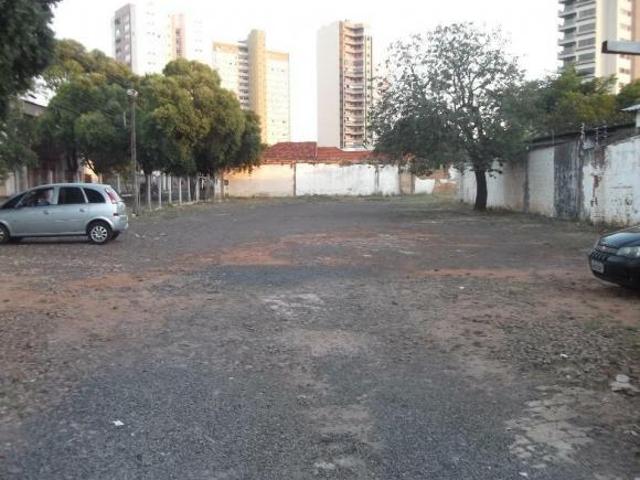 Terreno em Centro, Araçatuba/SP de 1571m² à venda por R$ 4.000.000,00