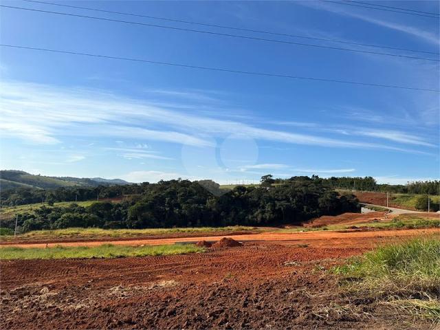 Terreno em Centro, Atibaia/SP de 463m² à venda por R$ 444.900,00