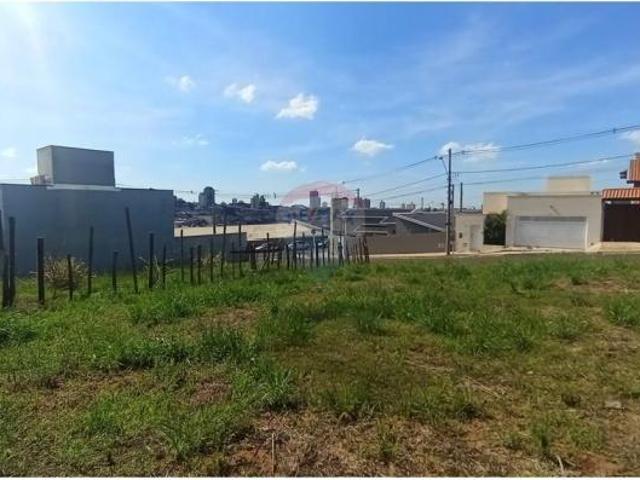 Terreno em Centro, Botucatu/SP de 250m² à venda por R$ 190.000,00