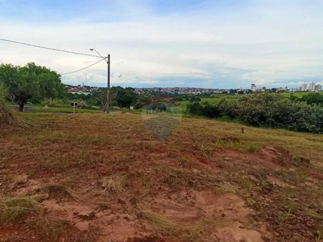 Terreno em Centro, Botucatu/SP de 257m² à venda por R$ 79.700,00