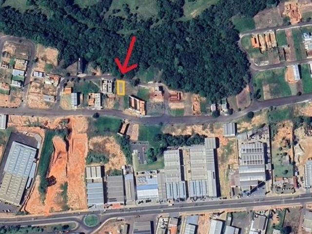 Terreno em Centro, Botucatu/SP de 262m² à venda por R$ 79.700,00