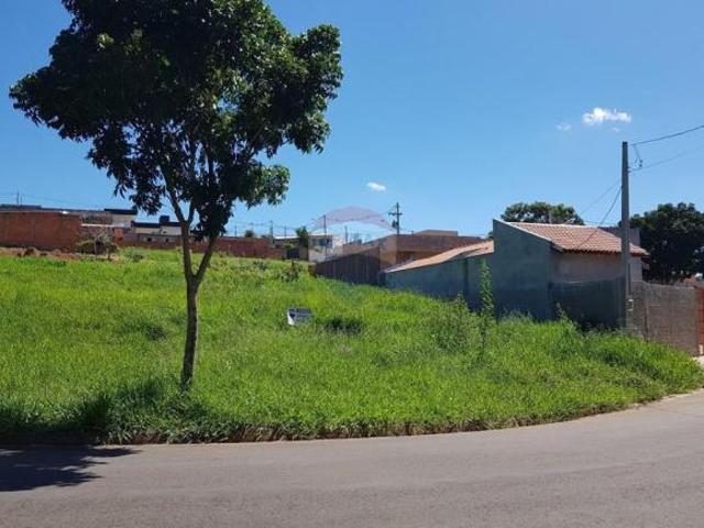 Terreno em Centro, Botucatu/SP de 352m² à venda por R$ 112.900,00