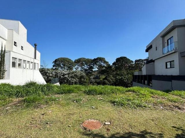 Terreno em Centro, Embu das Artes/SP de 0m² à venda por R$ 800.000,00