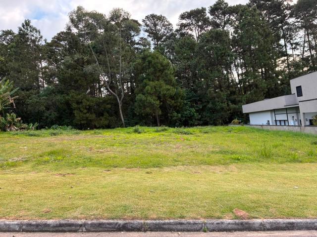 Terreno em Centro, Embu das Artes/SP de 0m² à venda por R$ 979.000,00