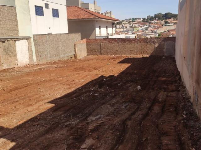 Terreno em Centro, Franca/SP de 306m² à venda por R$ 406.900,00