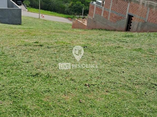 Terreno em Centro, Itatiba/SP de 392m² à venda por R$ 264.900,00