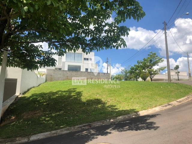 Terreno em Centro, Itatiba/SP de 396m² à venda por R$ 296.000,00