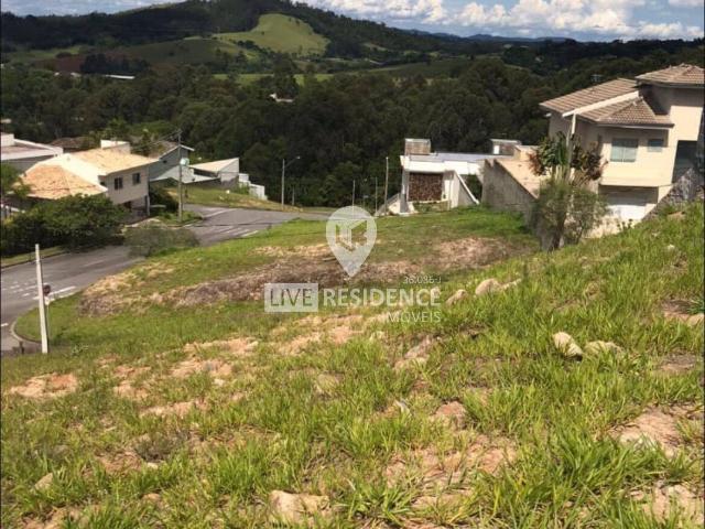 Terreno em Centro, Itatiba/SP de 450m² à venda por R$ 214.000,00