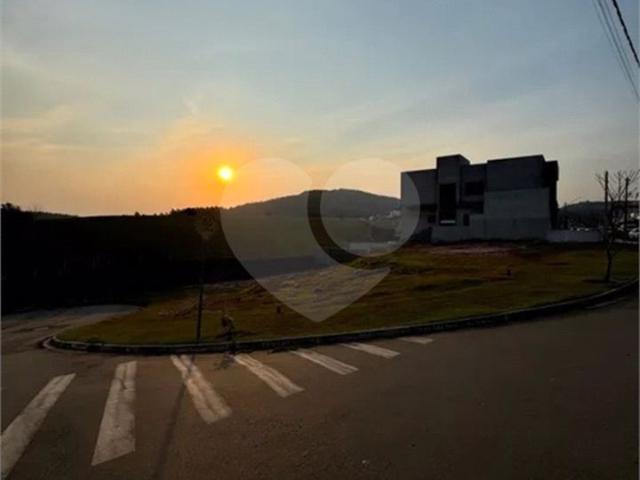 Terreno em bairros Itapema, Itatiba/SP de 524m² à venda por R$ 354.000,00