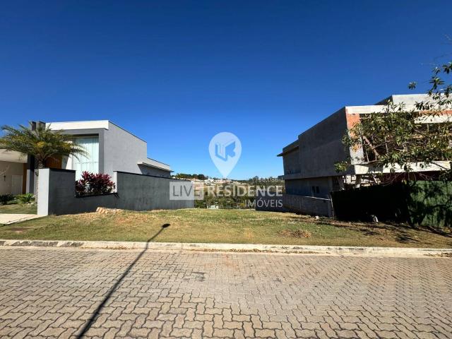 Terreno em Centro, Itatiba/SP de 639m² à venda por R$ 341.000,00