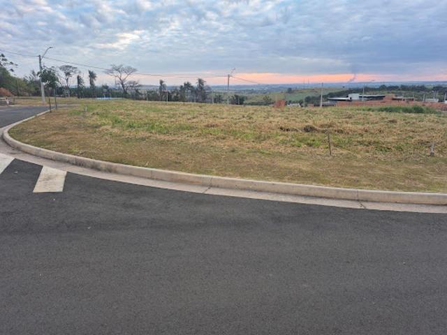 Terreno em Centro, Jaguariúna/SP de 0m² à venda por R$ 359.000,00